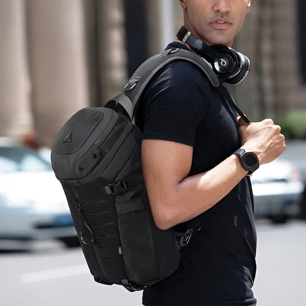 【大容量】デルタ ボディバッグ by BRODERIK - Broderik